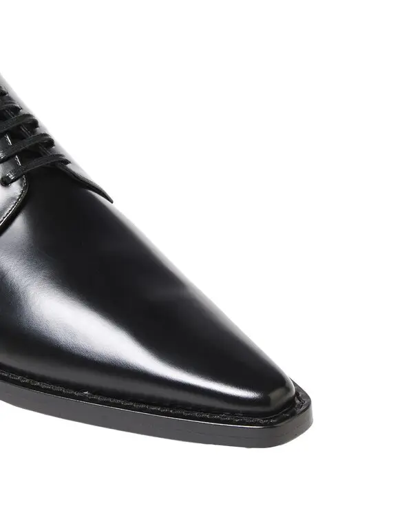 Dolce & Gabbana Solid Color Laced Shoes
