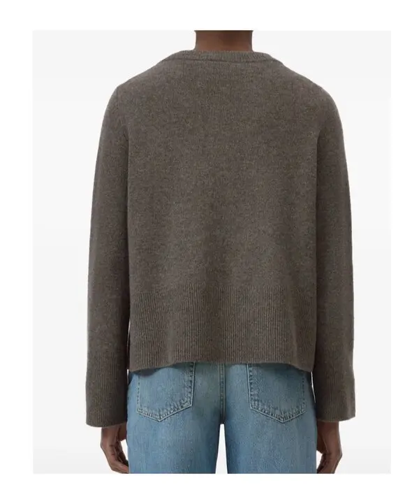 Closed Crew-neck Long-sleeve Sweater