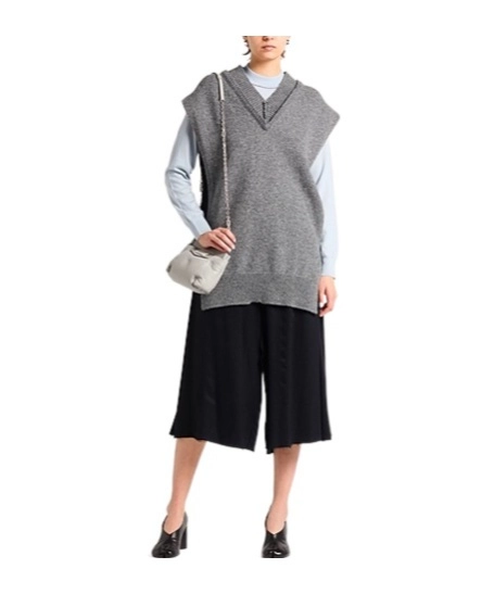 MAISON MARGIELA Knitted Sleeveless V-neck