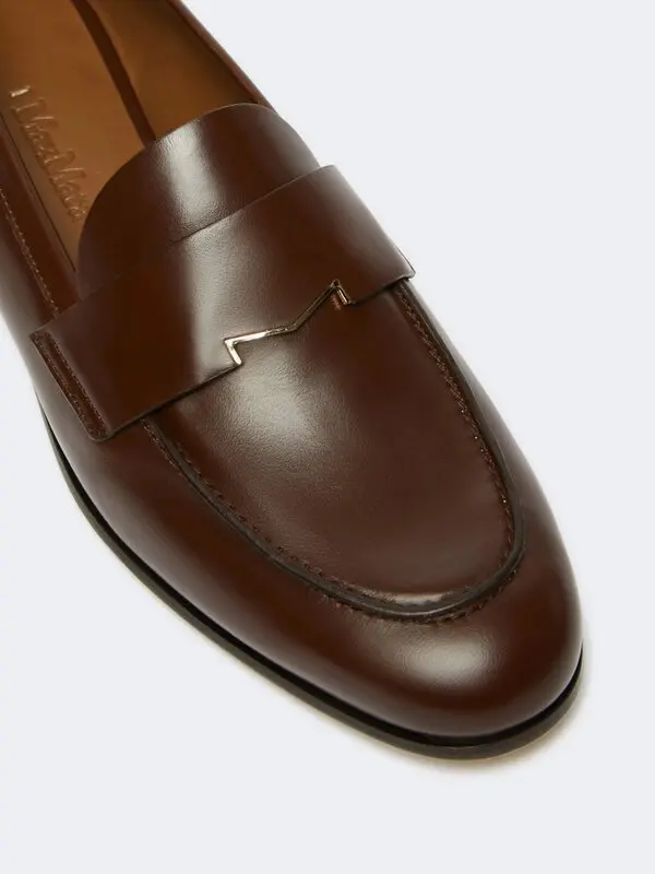 Max Mara Jordan Semi-glossy Leather Loafers