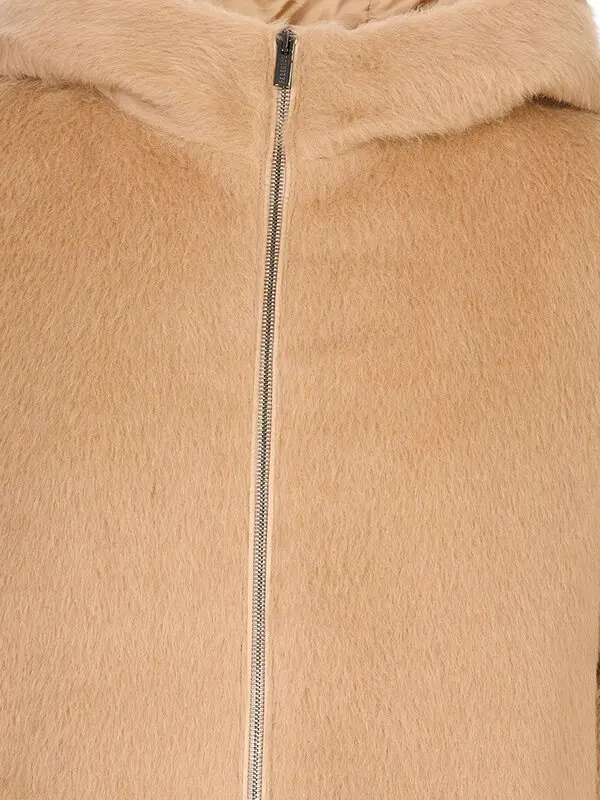Peserico Zip-up Hooded Jacket With Long Sleeves And Side Pockets