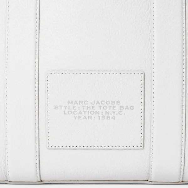 Marc Jacobs Stylish And Versatile Tote Bag