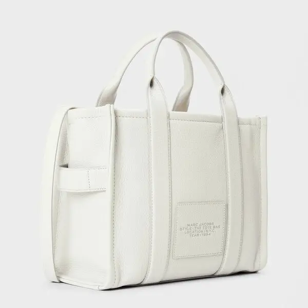 Marc Jacobs Stylish And Versatile Tote Bag