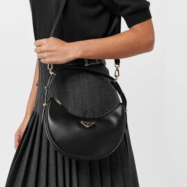 Prada Stylish Versatile Minimalist Shoulder Bag
