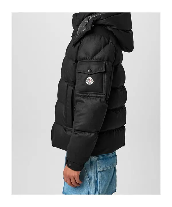 Moncler Vezere Long Sleeve Down Jacket With Hood - Black