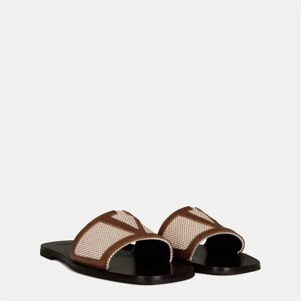 Valentino Garavani Viva Superstar Slippers