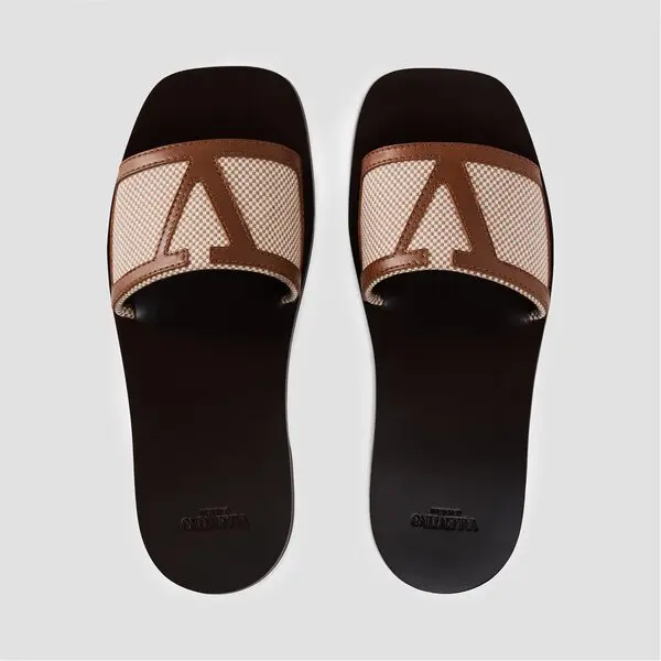 Valentino Garavani Viva Superstar Slippers