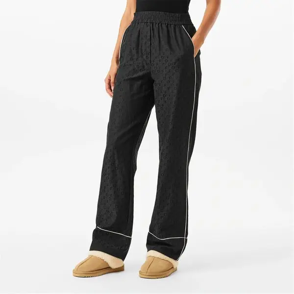Off-White Casual Pants