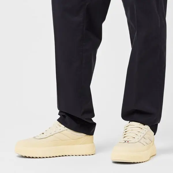 Moncler Quilted Low-top Sneakers - Nude