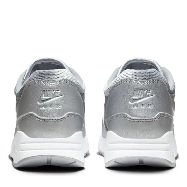 Nike Classic Versatile Sneakers