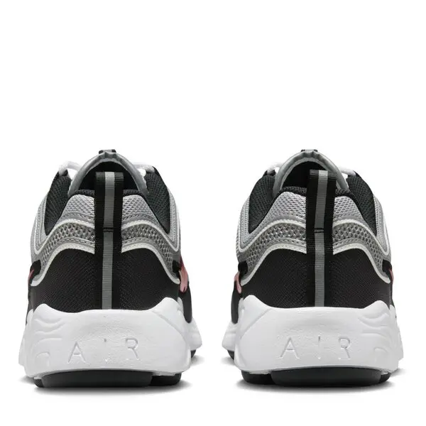 Nike Lightweight And Breathable Sports Shoes