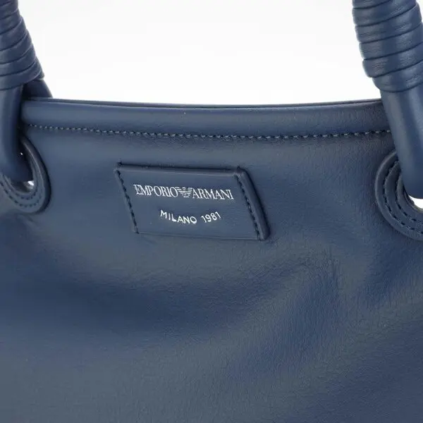 Emporio Armani Simple Single-shoulder Bag
