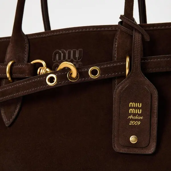 Miu Miu Stylish Versatile Handbag