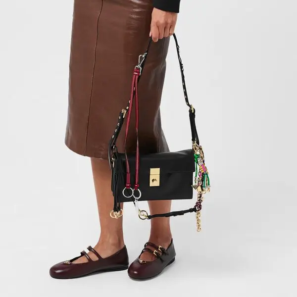 Prada Classic Versatile Shoulder Bag