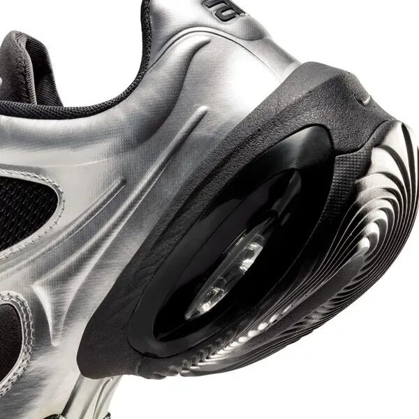 Nike Metallic Sneakers - Black