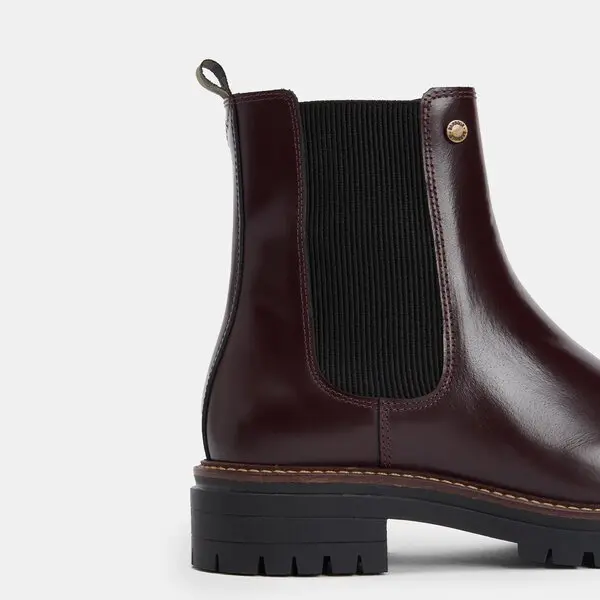 Barbour Solid Color Chelsea Boots