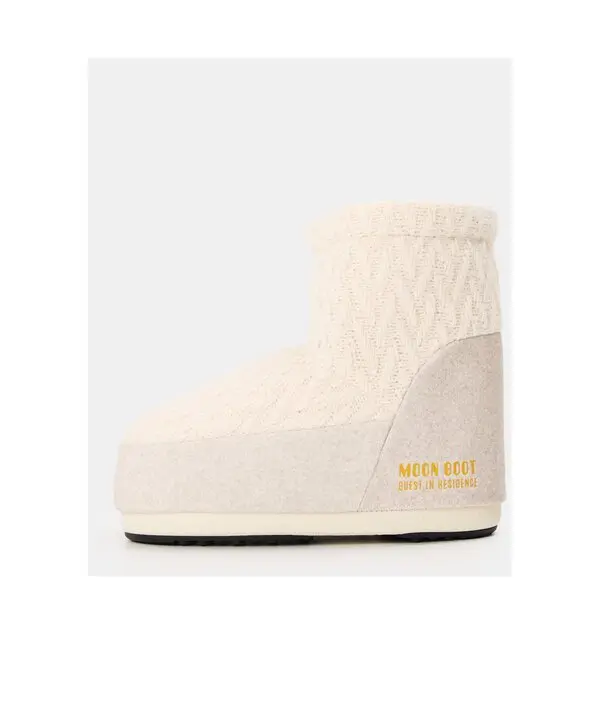 Moon Boot Beach Style Snow Boots - White