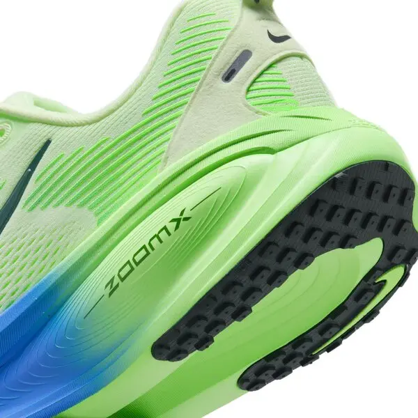 Nike Vomero 18 Running Shoes