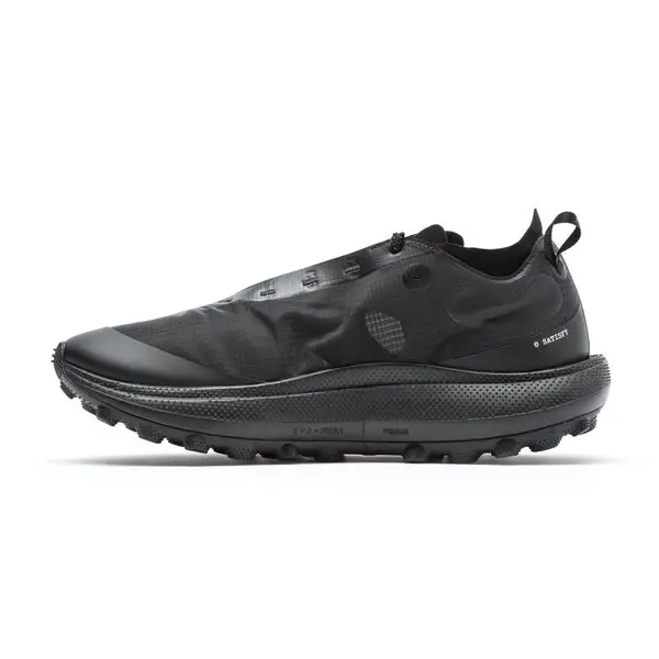 Satisfy Running Sneakers
