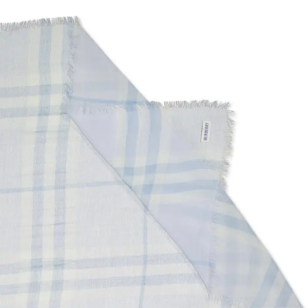 Burberry Minimalist Versatile Scarf