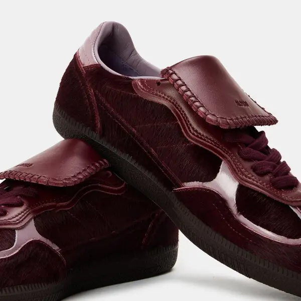 ALOHAS Round-toe Sneakers - Black