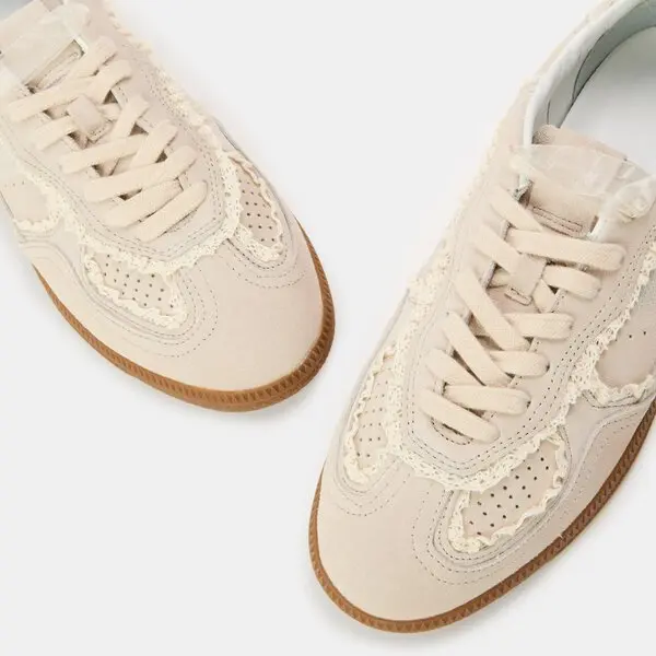 ALOHAS Low-top Lace-up Sneakers