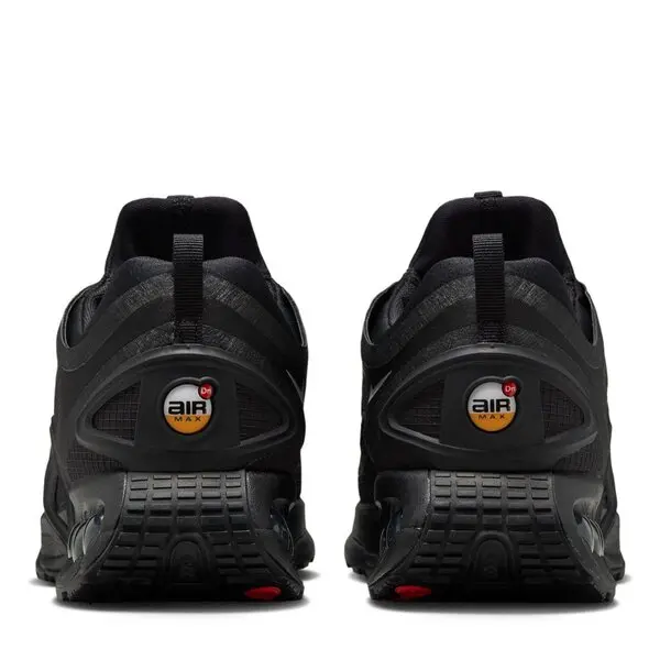 Nike Max Dn Roam Sneakers
