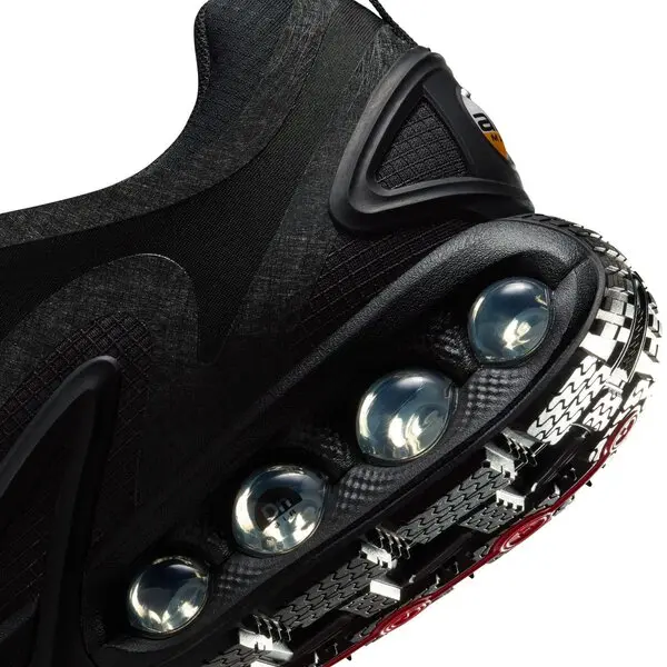 Nike Max Dn Roam Sneakers