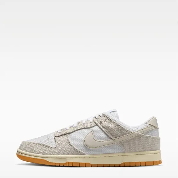 Nike Dunk Low Top Sneakers