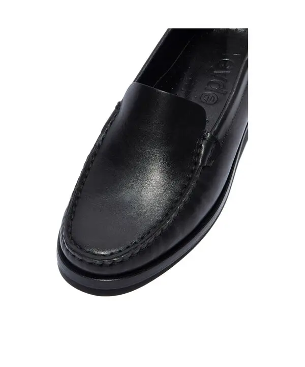 AeydĒ Glossy Slip-on Loafers