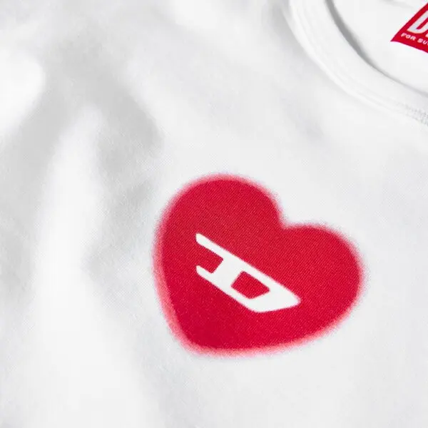 DIESEL® Fitted Cropped T-shirt With Heart Graphic