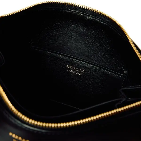 FERRAGAMO Simple Single-shoulder Bag