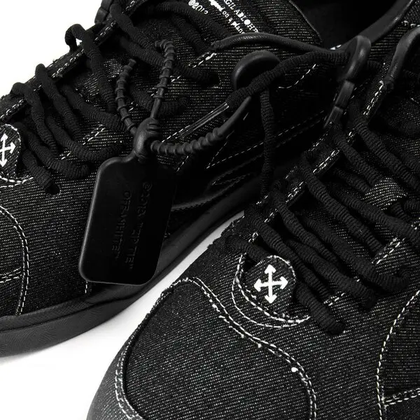 Off-White Solid Color Low Top Trainers