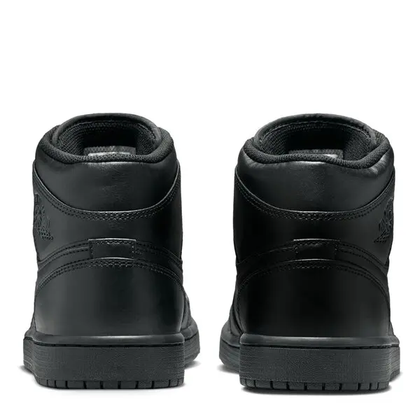Nike Versatile Sports Shoes
