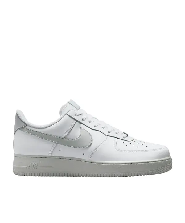 Nike Solid Color Sneakers