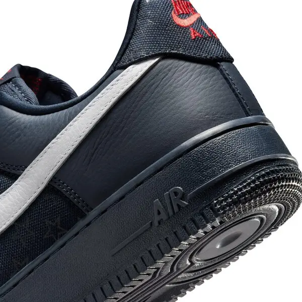 Nike Force 1 Low Top Sneakers