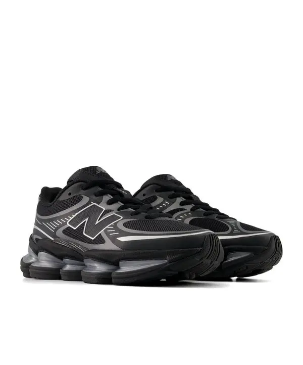 NEW BALANCE Color Blocked Sneakers
