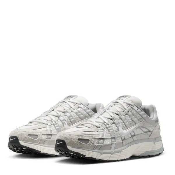 Nike Solid Color Trainers