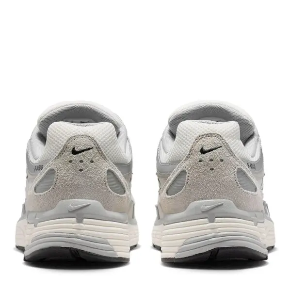 Nike Solid Color Trainers