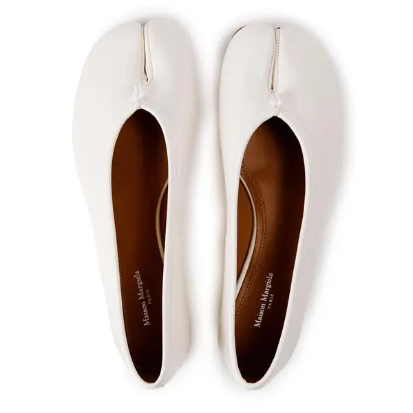 MAISON MARGIELA Milky Glossy Leather Flat Shoe