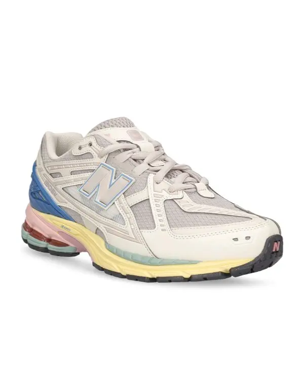 NEW BALANCE Lace-up Low-top Sneakers