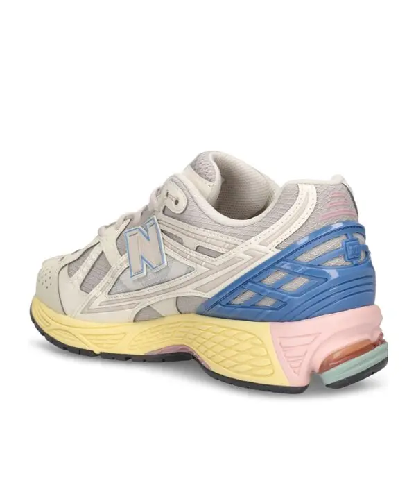 NEW BALANCE Lace-up Low-top Sneakers