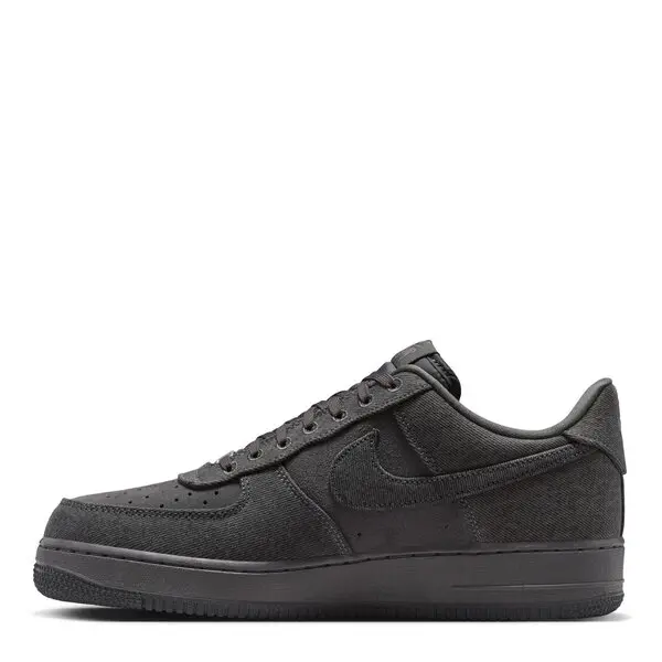 Nike Solid Color Sneakers