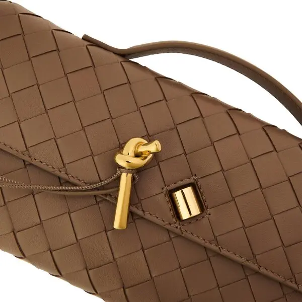 Bottega Veneta Woven Sheepskin Clutch With Top Handle - Brown