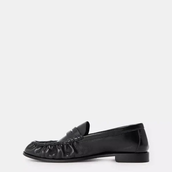 Saint Laurent Le Supple Loafers With Cassandre Logo