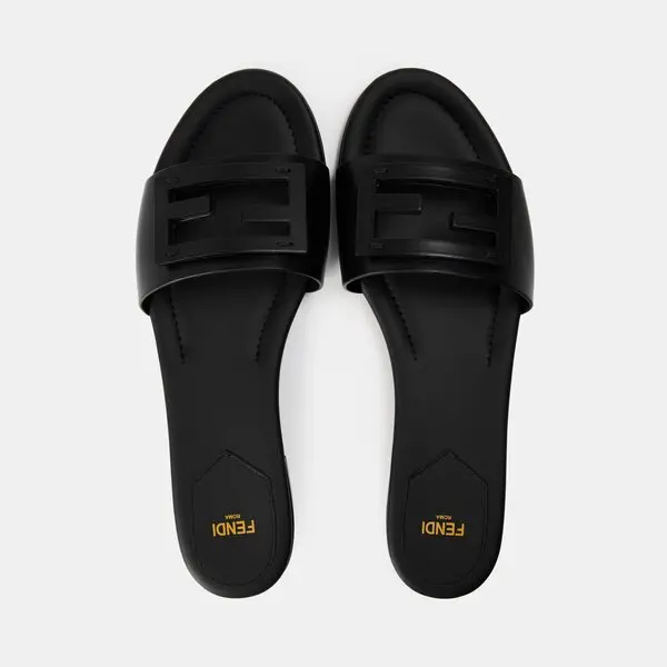 Prada Simple And Comfortable Flat Slippers