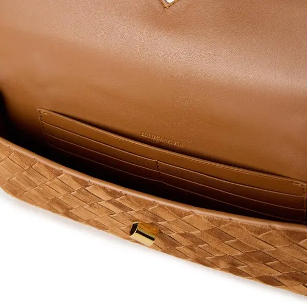 Bottega Veneta Solid Color Handbag