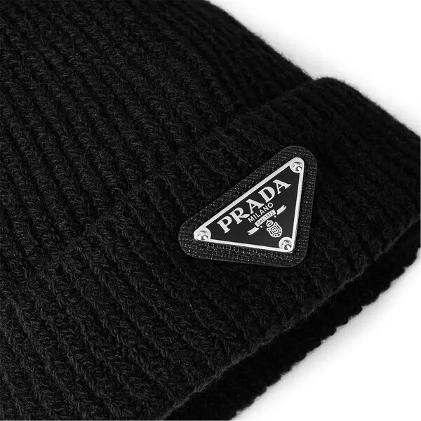 Prada Badge Logo Beanie - Nero