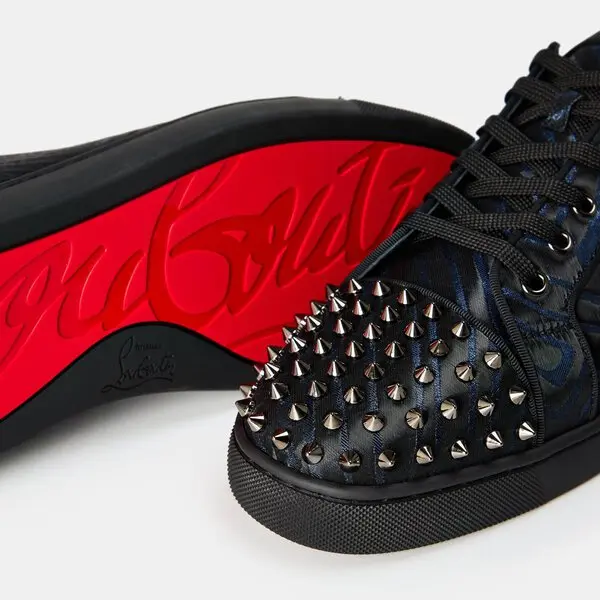 CHRISTIAN LOUBOUTIN Rivet Decorated Casual Shoes