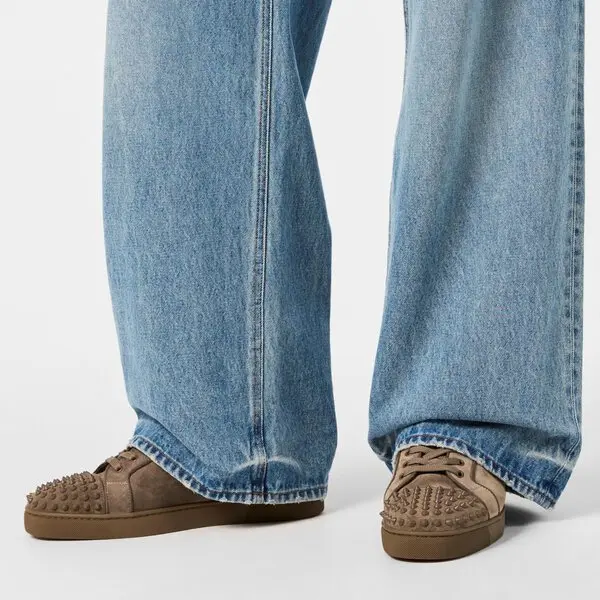 CHRISTIAN LOUBOUTIN Rivet Decorated Casual Shoes
